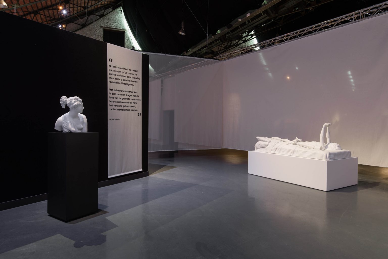 HYPERREALISM SCULPTURE — LOUIS LUYTEN